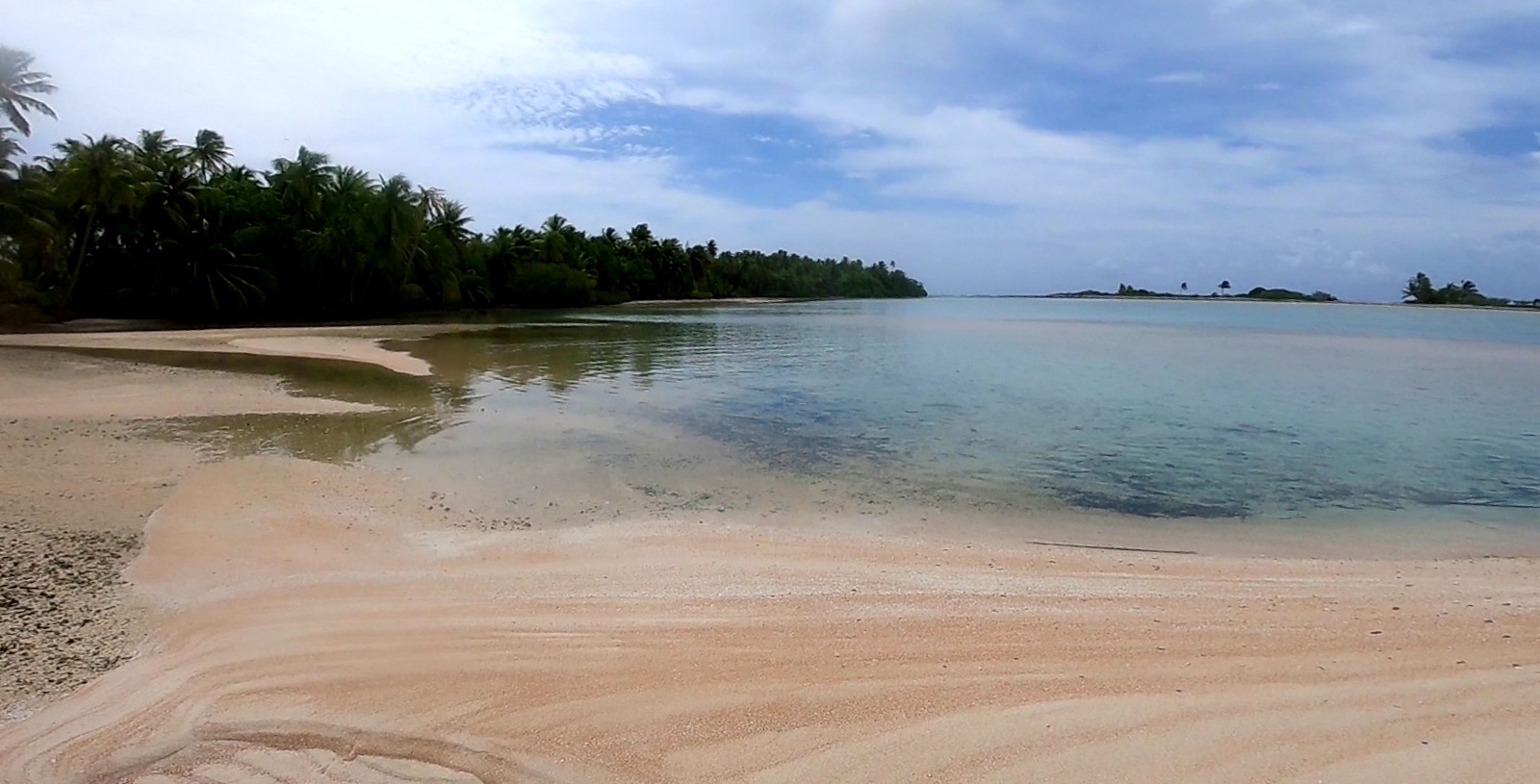 Excursions au lagon vert et aux sables roses